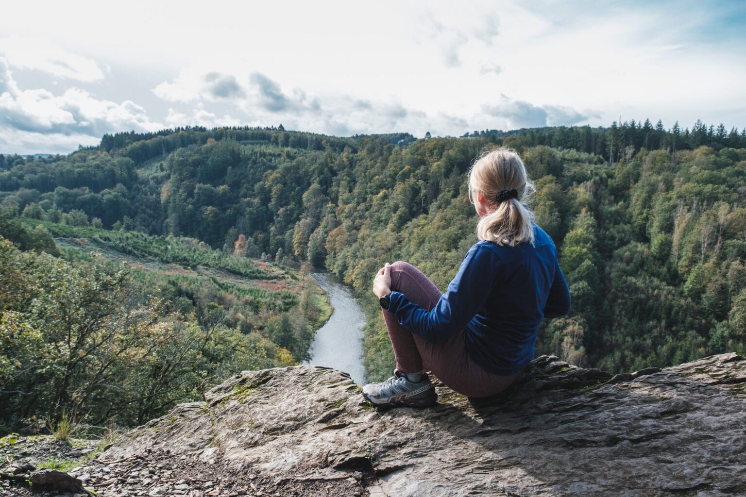 Felswand Hérou – Wunderschön wandern in den belgischen Ardennen