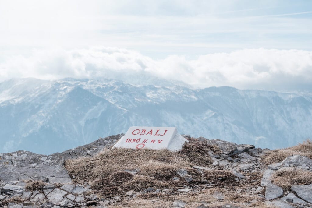 Wanderung zum Bergdorf Lukomir / Wandern in der Nähe von Sarajevo